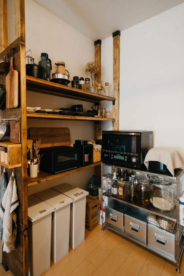 古材を使って楽しくDIY。機能的な2LDKの二人暮らしインテリア | goodroom journal