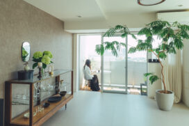 海に浮かぶギャラリーのようなお部屋。50㎡・1LDKの二人暮らしインテリア | goodroom journal