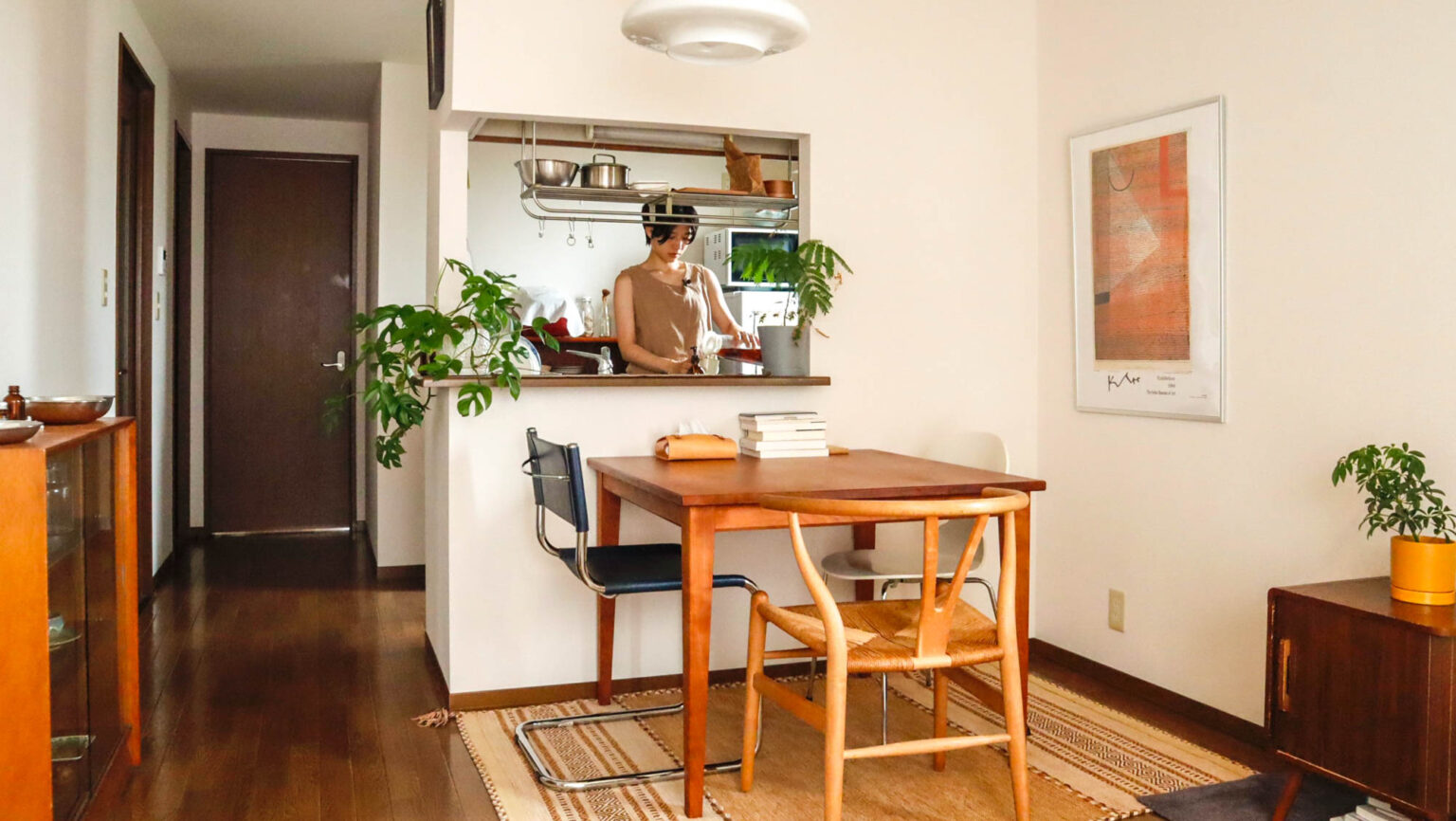 《2024》二人暮らしの2LDKインテリア実例6選。ゆとりをもって使いこなす、おしゃれな空間に | goodroom journal