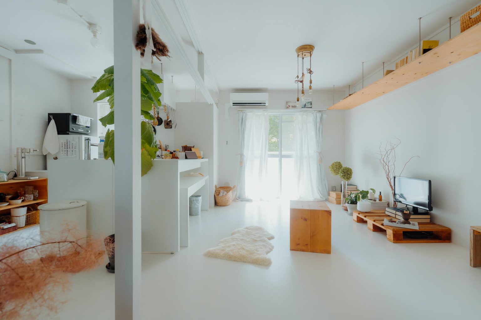 憧れだったMUJI×URのリノベーション団地で一人暮らし。心地よく暮らす、1LDKインテリア | goodroom journal