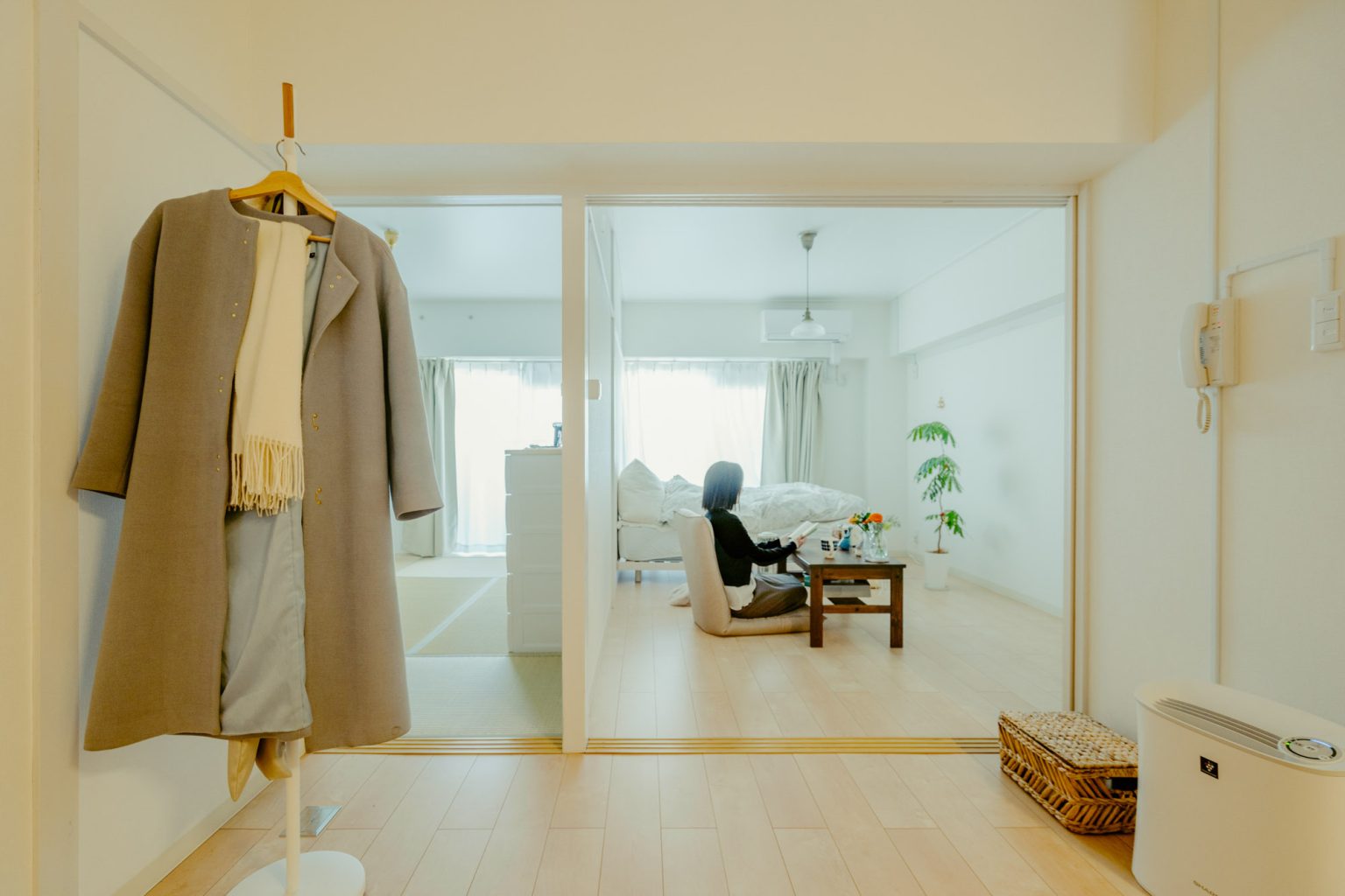 シンプルインテリアのレイアウト実例17選（1K・ワンルーム、1LDK、2LDK） | goodroom journal