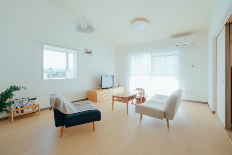 築31年の団地で、シンプルな「持ちすぎない」暮らし。三人暮らしの3LDKインテリア | goodroom journal